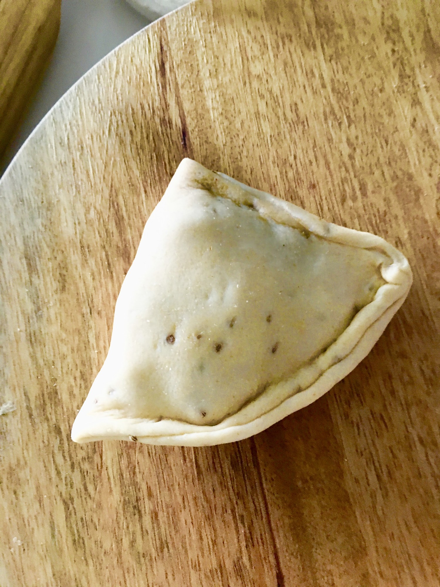 Aloo Matar Samosa (Potato and Peas Pastry) - Heartycooksroom